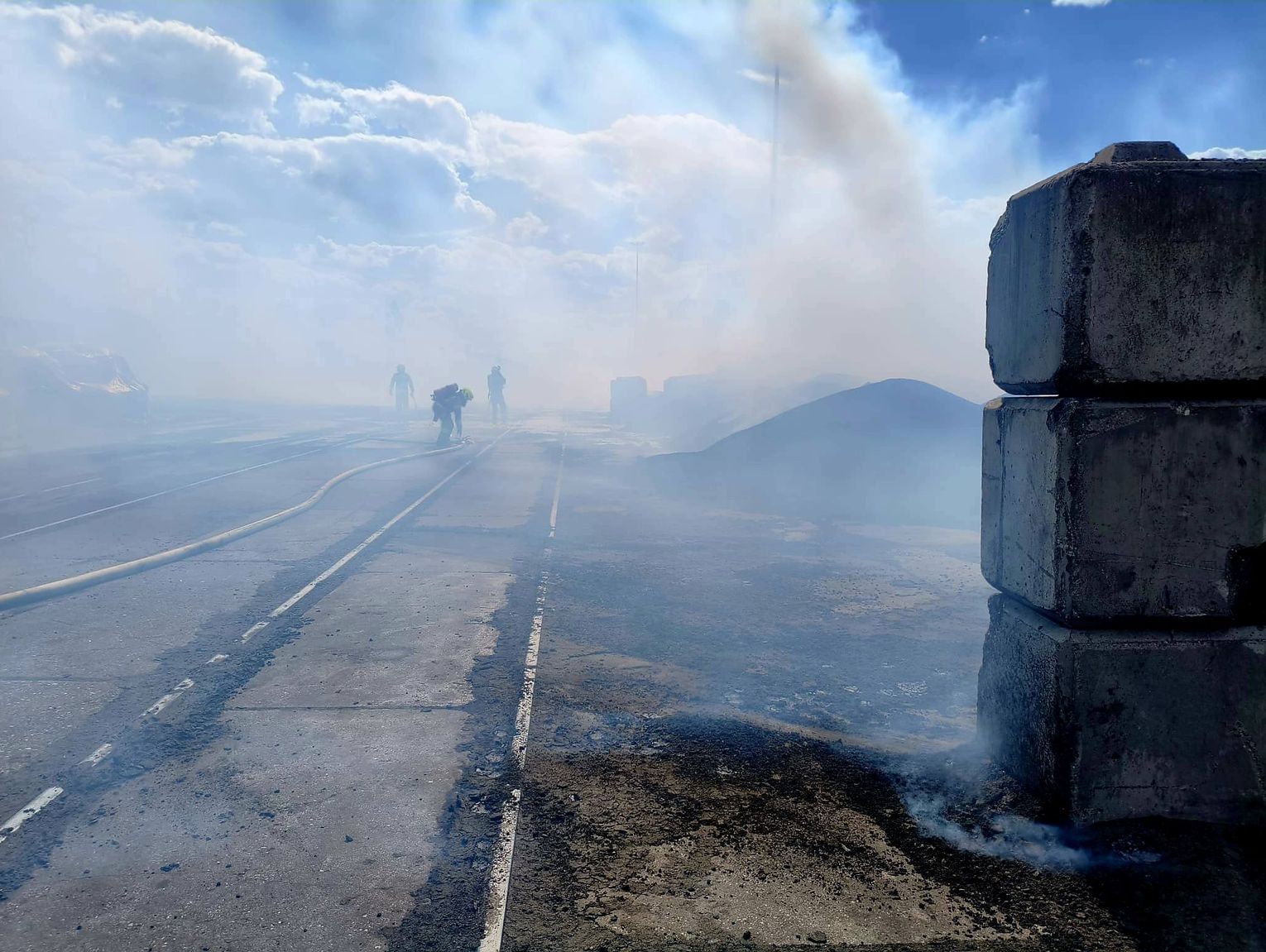 Pożar 300 ton pelletu. Na miejscu 13 pojazdów i prawie 50 strażaków